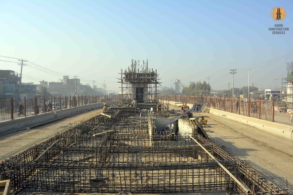 MULTAN---Metro Bus System | Pakistan Defence